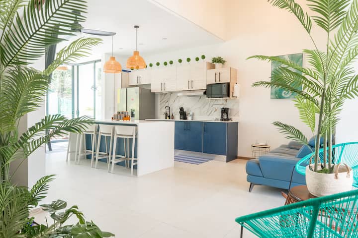 Modern Tropical Condo With Private Pool - Costa Rica