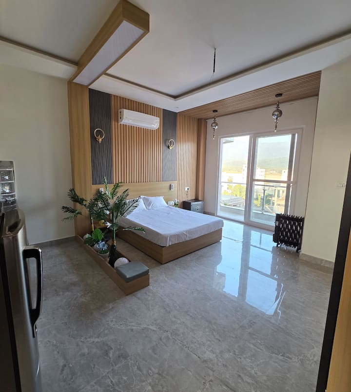 Ganga Bliss – 1rk | River View Studio By Gurvíì - Rishikesh