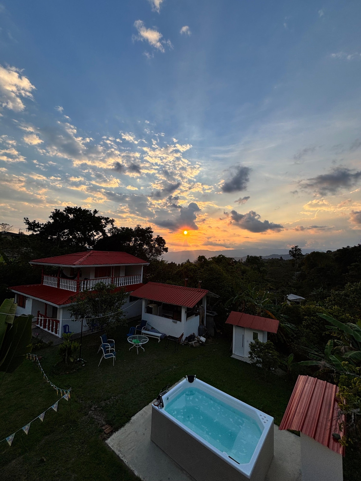 Estate in Tena, temperate climate, 2 houses and Jacuzzi. - Houses for ...