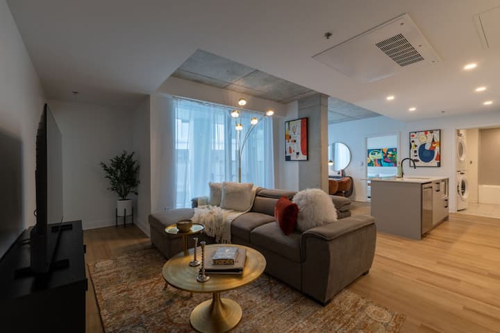 Stylish 2br Retreat In Old Port | Free Parking - Montreal