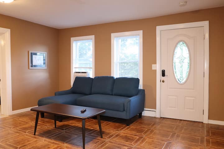 Big 4 Bedroom, 1 Bath Beauty! - Lincoln Park, NJ