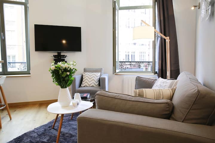 Le Clarence : T3 Spacieux, 6 Pers, 2 Sdb & Gares - Le Grand Palais - Lille