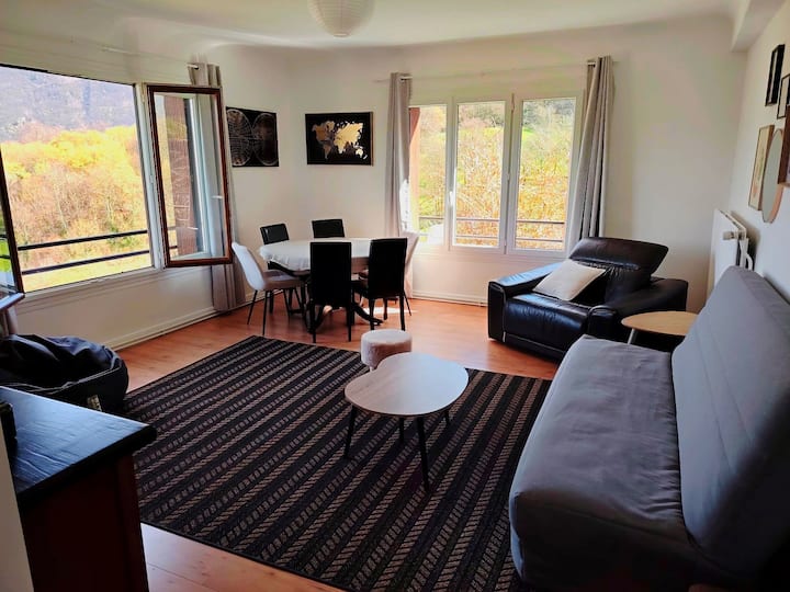 Appart Cosy 6 Pers
Montagne, Ski, Lac, Forêt, Bbq - Séchilienne