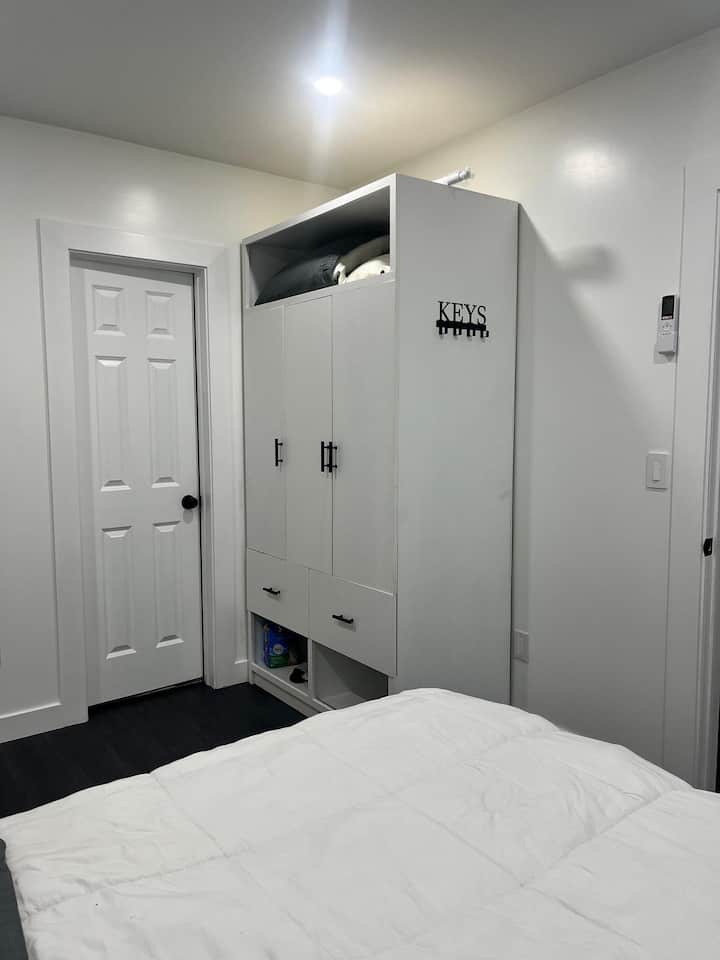 Xenia Master Room - Yellow Springs, OH