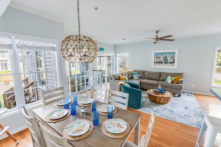 Family Coastal Retreat • 3 Pools • Bike To Beach - Dewey Beach, DE