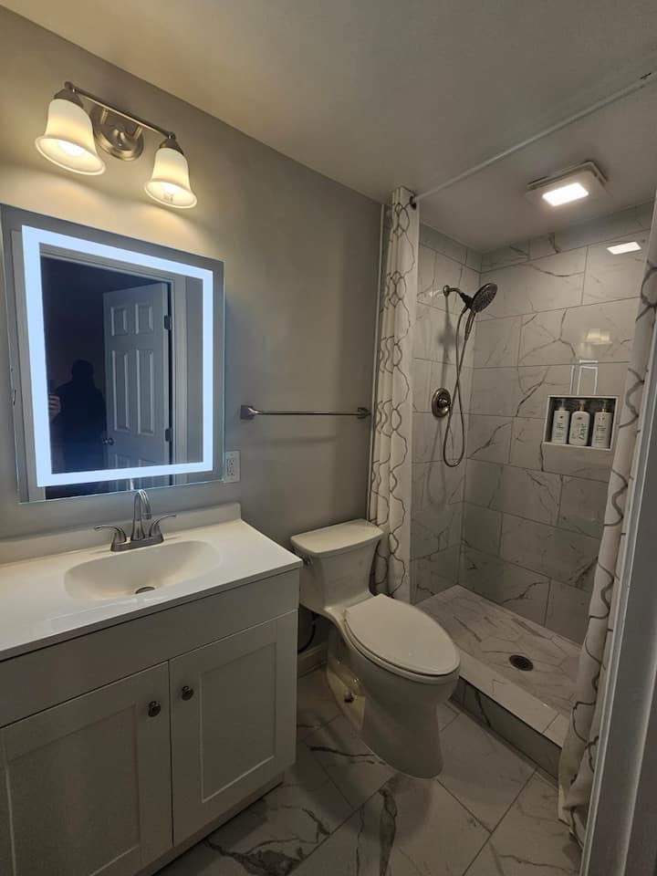 Prvte 1br Suite Ut 1 W/4k Tv, Wifi & Keyless Entry - Maryland (State)