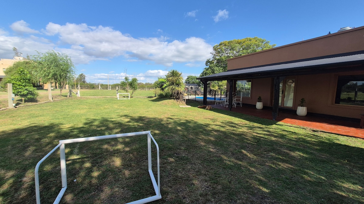 Country-style studio apartment with private pool - Houses for Rent in ...