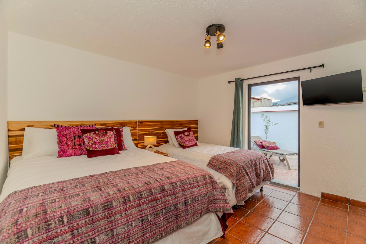Casa con jardín y vista a volcanes · 2 parqueos - Casas en renta en ...