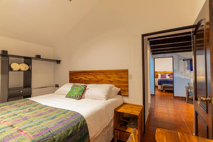 Casa con jardín y vista a volcanes · 2 parqueos - Casas en renta en ...