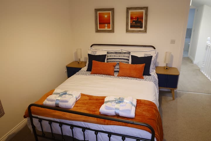 Converted Coastal Coach House - Weston-super-Mare