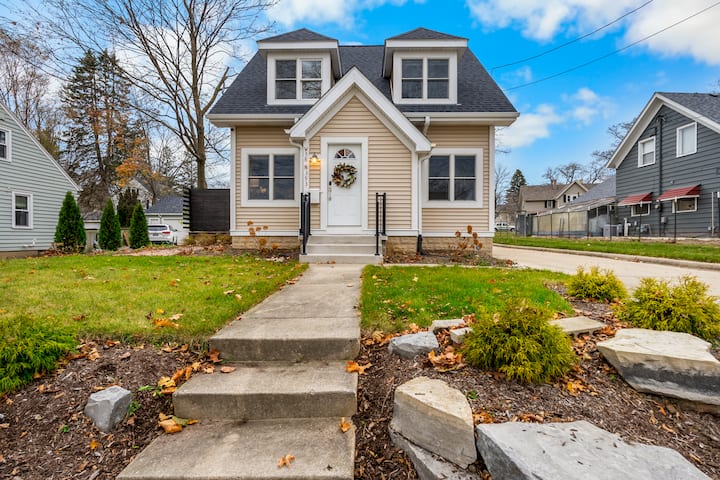 Remodeled Luxury 3br - Walk To Cedarburg Downtown - Grafton, WI