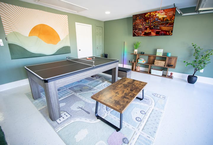 Earth Corner: Rest + Reflect & Connect By The Lake - Garland, TX