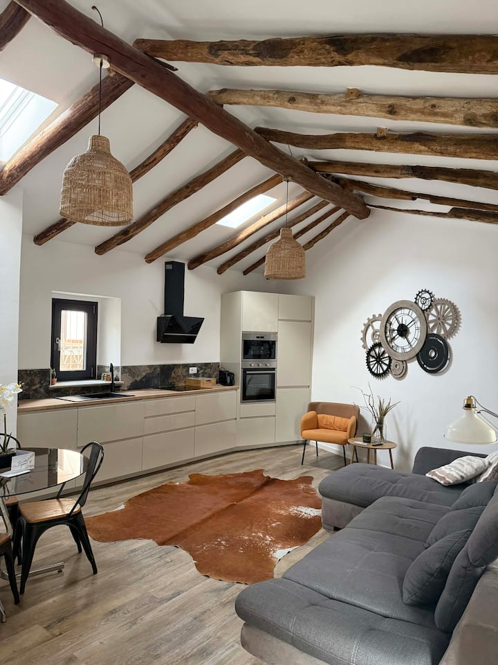 Modern & Cozy Getaway Above Lago Maggiore - Stresa