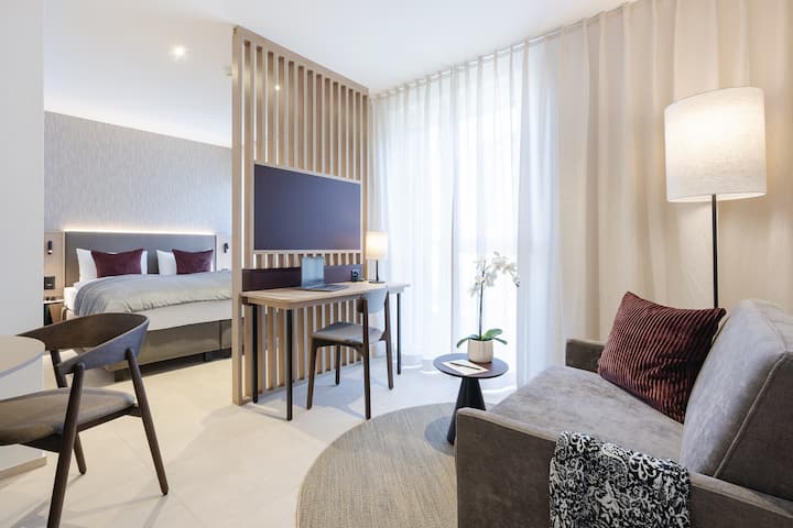 Studio Apartment Suite, Zeughausstrasse - Zurich, Switzerland