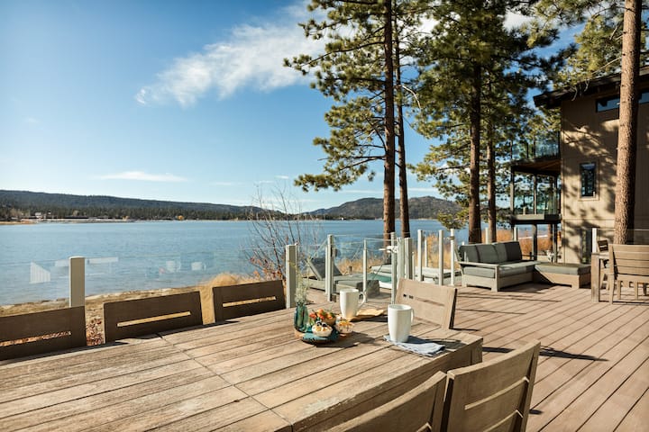 Whimsy By The Water Lakefront Cabin W/ Hot Tub - Big Bear, CA
