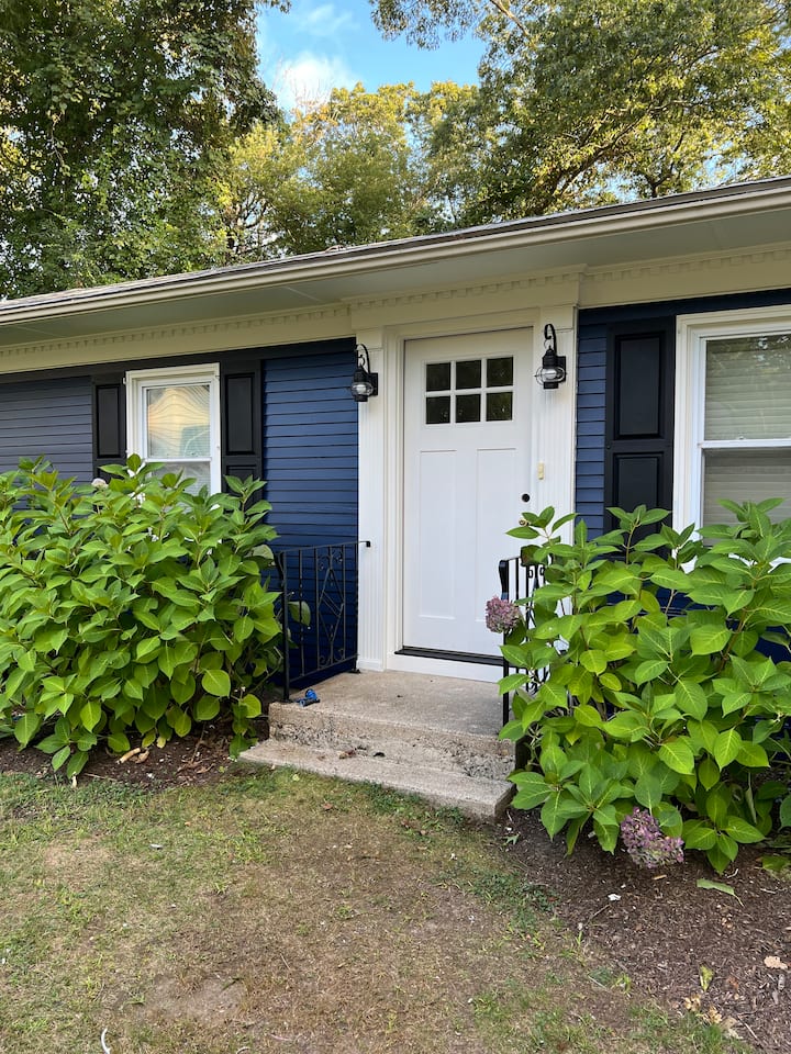 Pristine Cottage, Newly Renovated, Immaculate. - Narragansett, RI