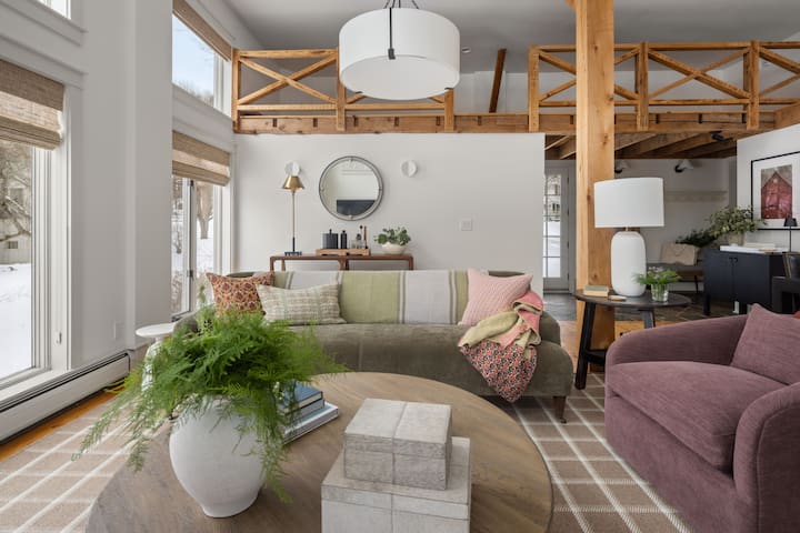 Historic 1870 Retreat On The Brook - Woodstock, VT