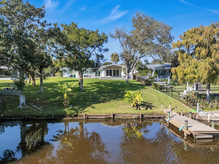 Riverside Studio With Private Entrance - Melbourne