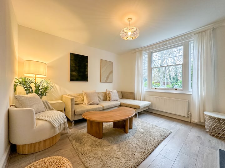Stylish City Centre Home | Sleeps 6 | Pet Friendly - Canterbury