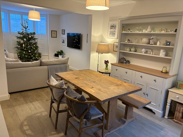 Cosy Modern Terrace House Harrogate With Parking - Harrogate