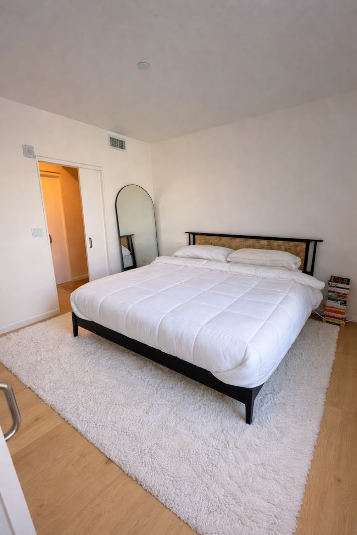 Luxury Weho 1br W/ Rooftop Hot Tub & Parking - 西好萊塢