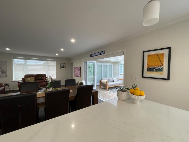 Relax In Greenmeadows - Napier, New Zealand