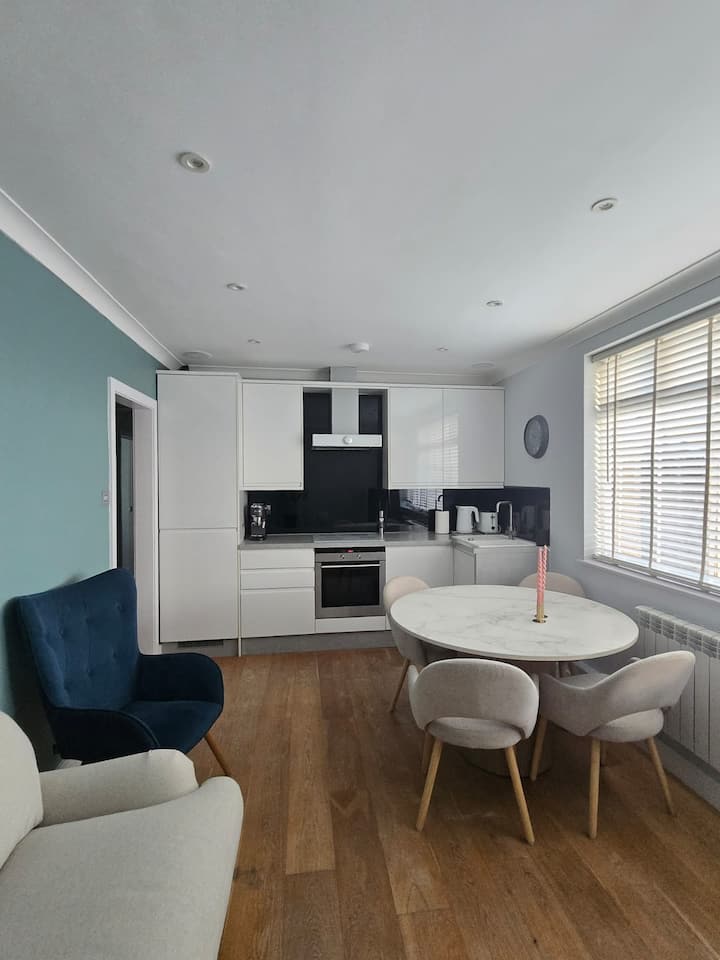 Cosy Flat Close To Oakwood Station, Free Parking - Enfield