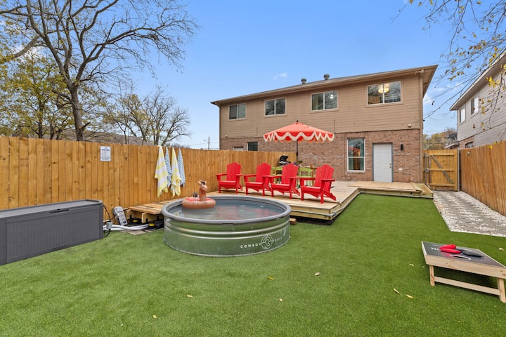 Pool, Putt, Arcade, Fire Pit, 7 Mins To World Cup - Grand Prairie, TX