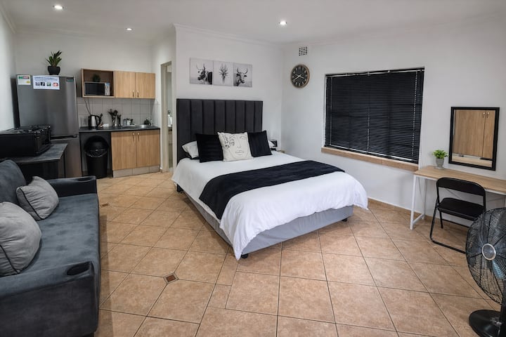 Waverley Pumpkin House (Self Catering Unit 1) - Pretoria