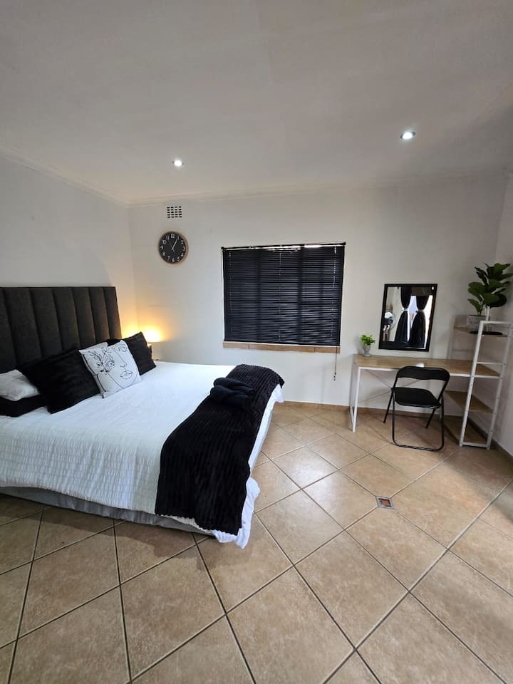 Waverley Pumpkin House (Self Catering Unit 1) - Pretoria (South Africa)