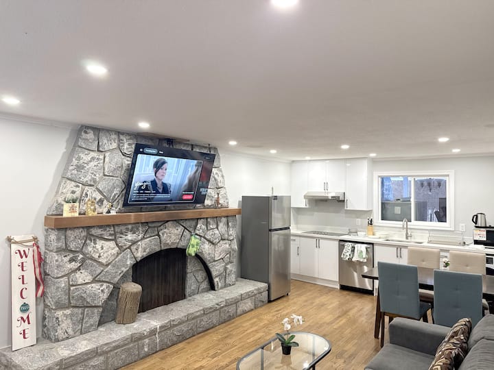 Spacious 3br Gatineau Home • Parking & Convenient - Gatineau