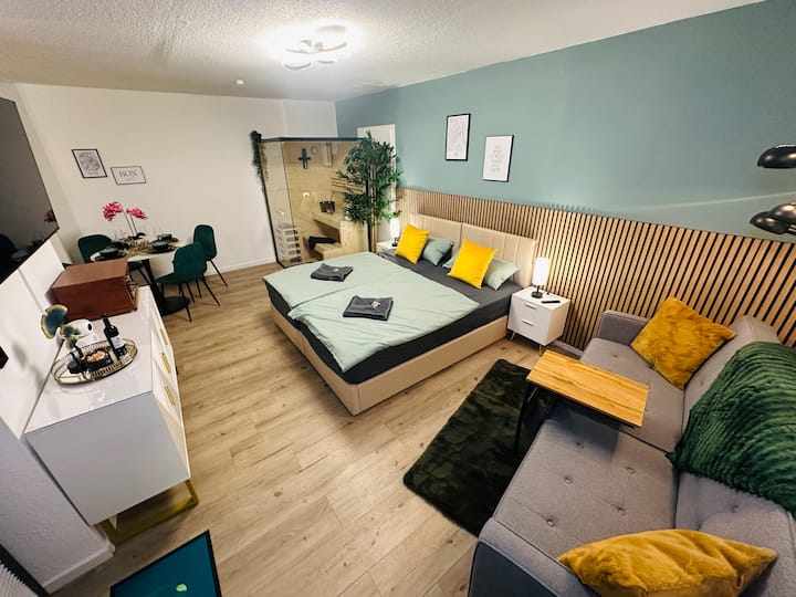 Cozy Wellness Suite
Perfect For 5 Guests - Netflix - Cologne