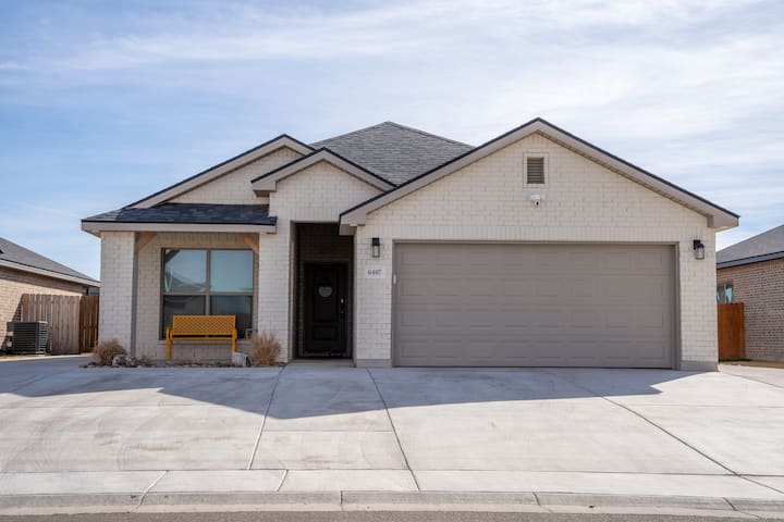 Modern Family Home In The Meadows Of Amarillo - Amarillo, TX