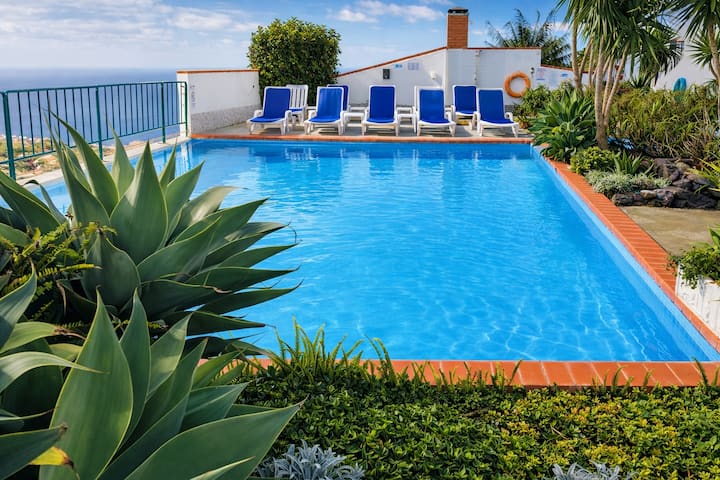 B Jorge's Hostal - Madeira