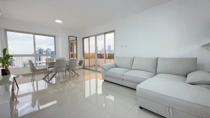 Ubicación Perfecta, Amplio Y Con Vista Al Mar - Panama City