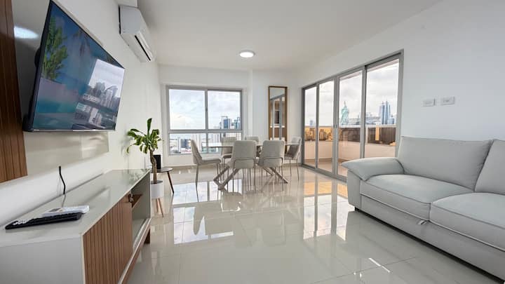 Ubicación Perfecta, Amplio Y Con Vista Al Mar - Panama City