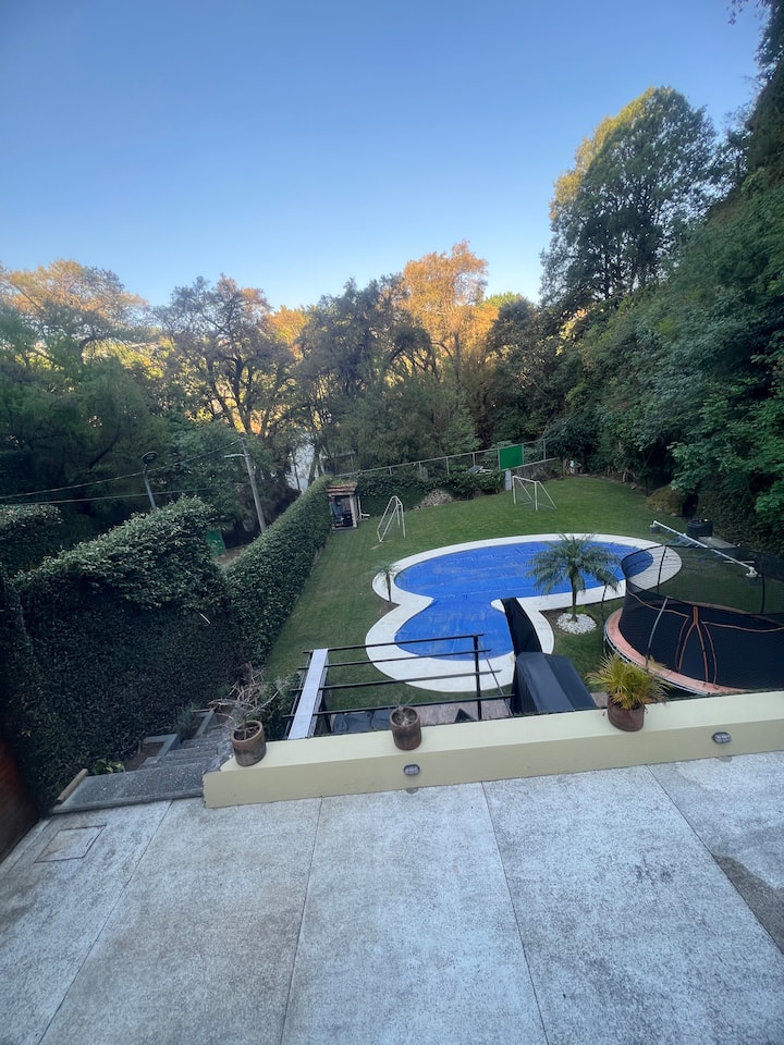 Casa Moderna, Espacios Abiertos, Jardín Y Alberca. - Cuernavaca
