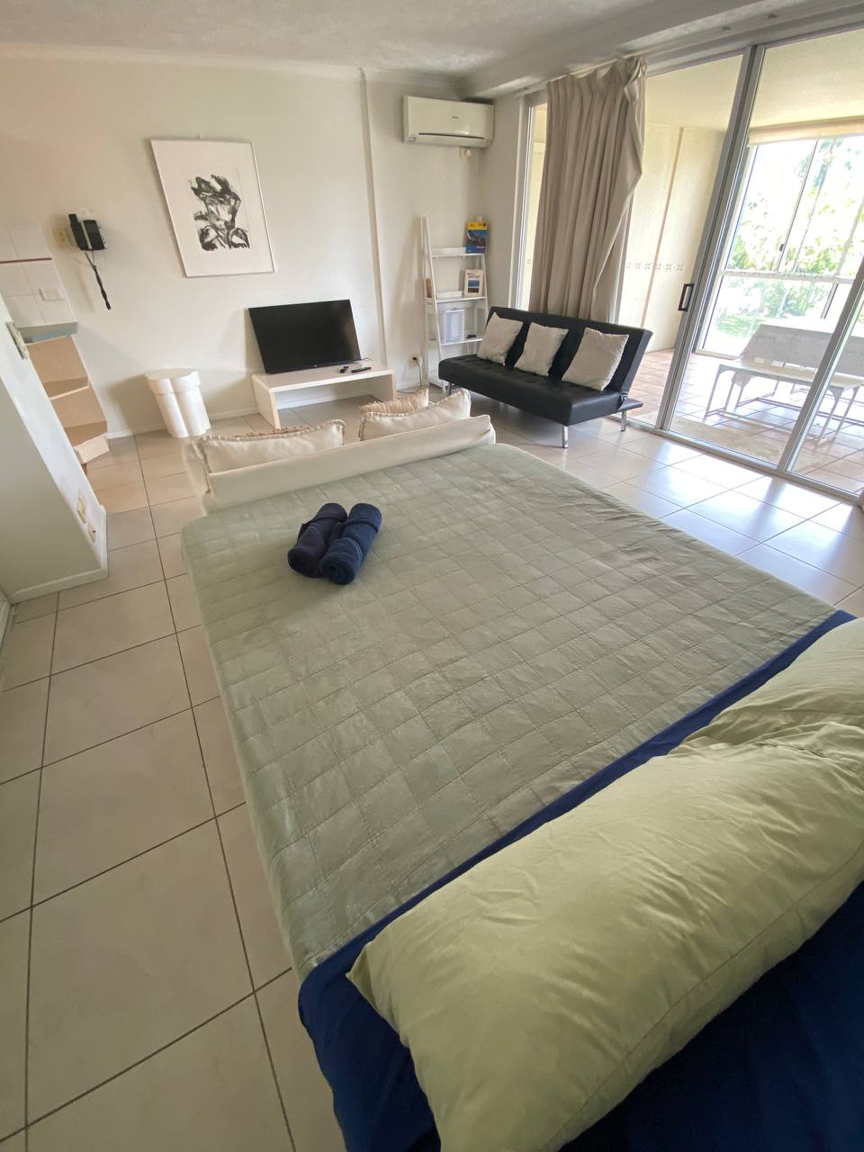 Cómodo estudio de 1 cama + futón en el corazón de la ciudad ...
