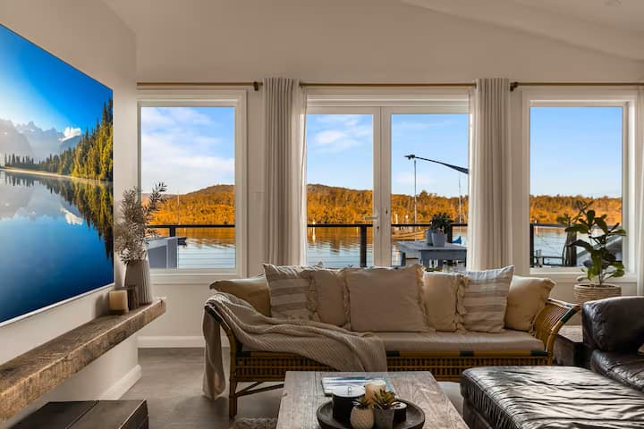 Saratoga Waterfront Haven - Gosford