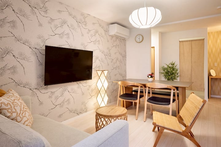 電車で難波5分|60㎡|難波・梅田・天王寺・kix・奈良へ直通|暮らし体験|駅徒歩7分|大温泉3分_ - Umeda