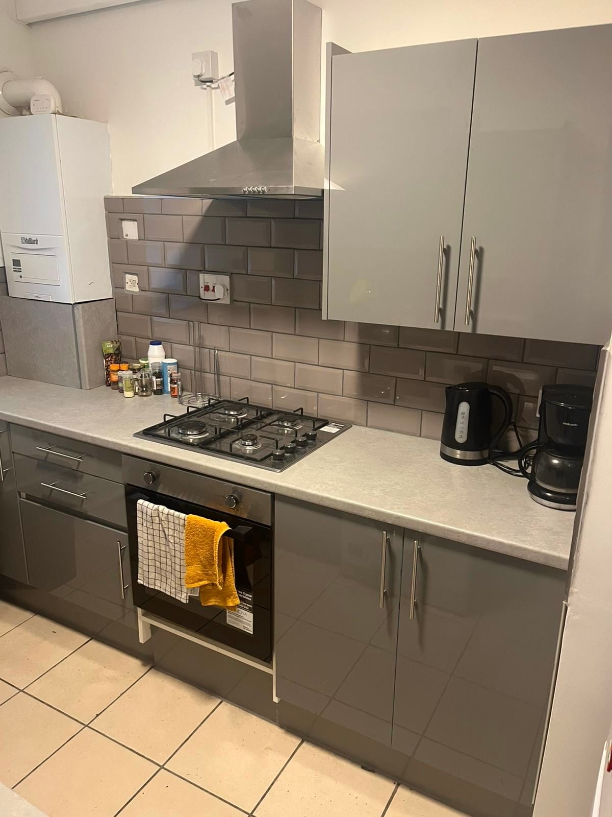 Cosy double room next to The City - Apartments for Rent in Greater ...