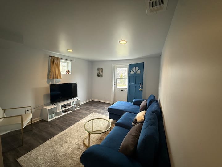 Entire 2bd 2bth+den Near Dcaairport; Pentagonmetro - Arlington, VA