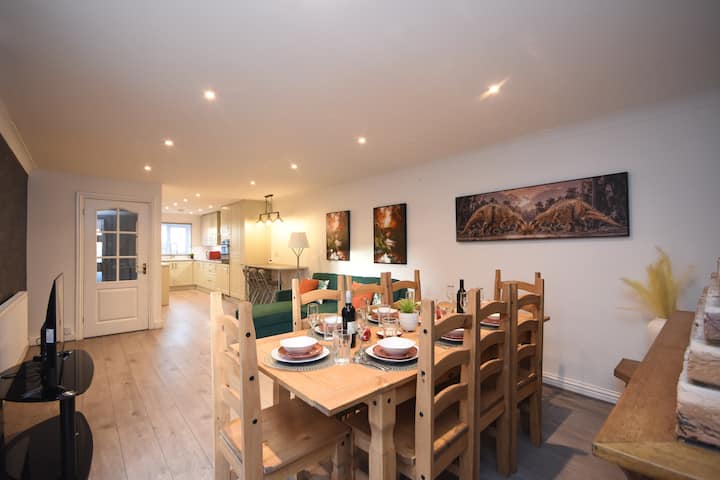 Ideal Contractor & Family Stay-basildon | Smart Tv - Basildon