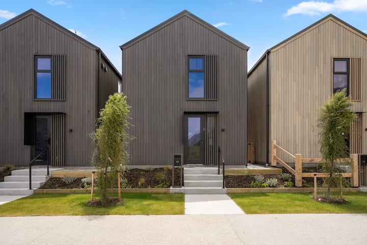 Ski Villa With Carpark 49, Brand-new Snow Retreat! - Queenstown