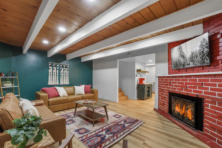 Tahoe Mountain Inn #17 "The Cabin" - South Lake Tahoe, CA