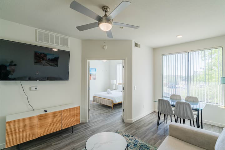 Modern Retreat | Pool, Ev Charger, Gym & Smart Tv - Tempe, AZ