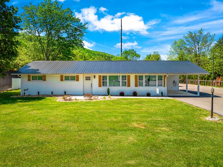 5 Br 7 Bed 1-level Near Island & Dollywood - Pigeon Forge, TN