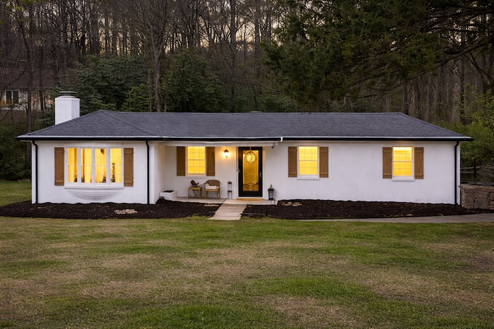 Private Belmont Retreat • Patio • Quiet Stay - Belmont, NC