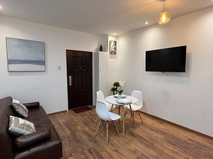 Nueva Suite 9 De Octubre . Check In 24/7. - Guayaquil