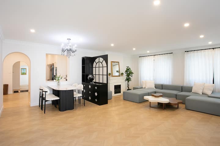 *Jam Home | Rare Family Oasis 5br Designer Home - Burwood